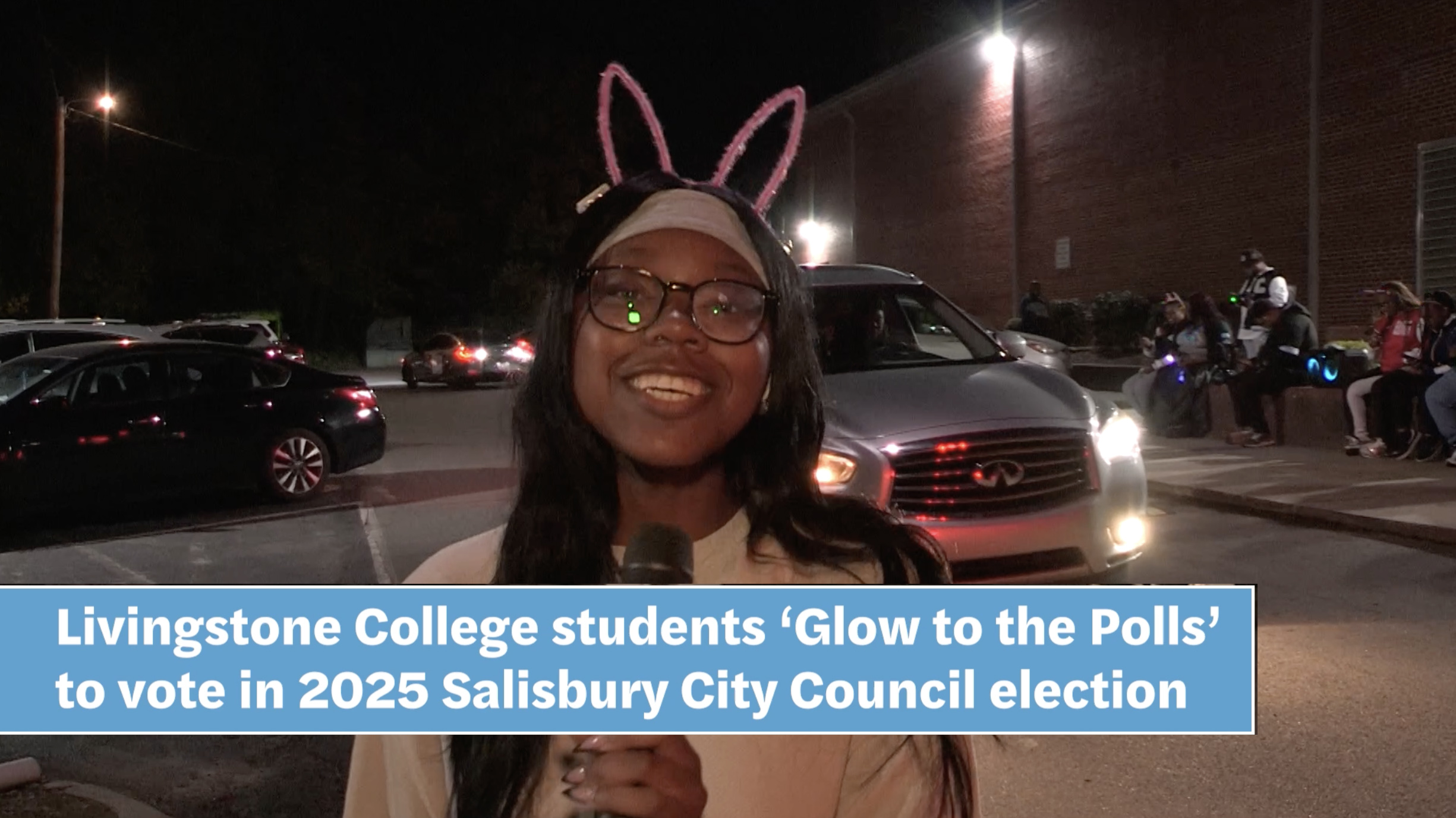 Ang mga estudyante ng Livingstone College ay 'Glow to the Polls' para ...